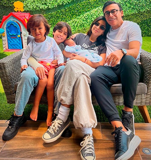 Adal Ramones revela detalles de su matrimonio con Karla de la Mora | ¡HOLA!