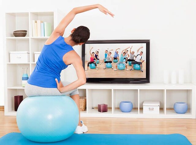 Ejercicio: cómo organizar bien tu rutina semanal deportiva en casa