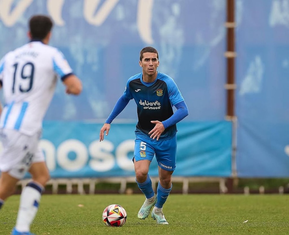 Así es Manu, el hijo futbolista del periodista deportivo Manolo Lama