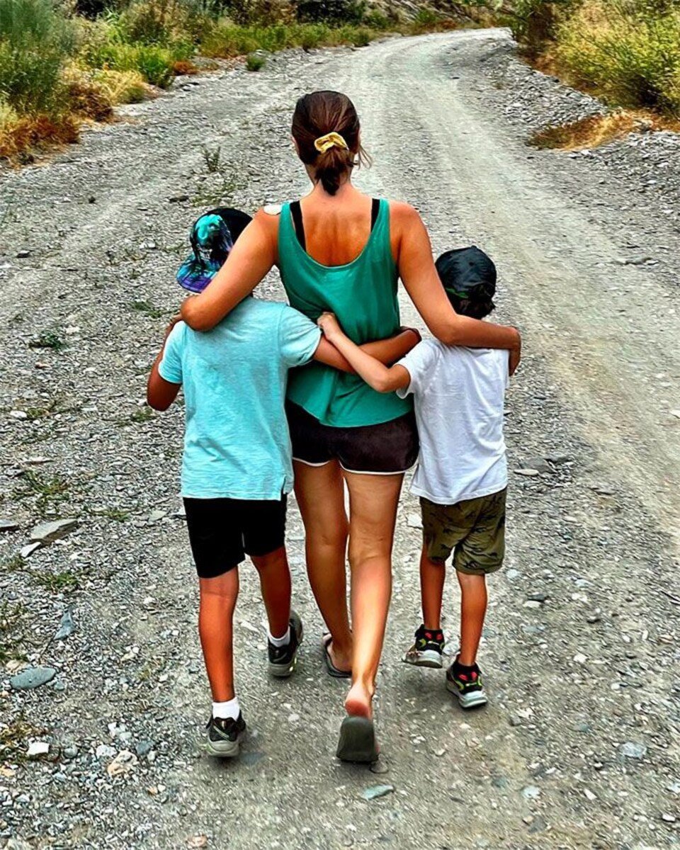 Su mujer Marta Solaz y sus dos hijos, el gran apoyo de Sergio Peris-Mencheta