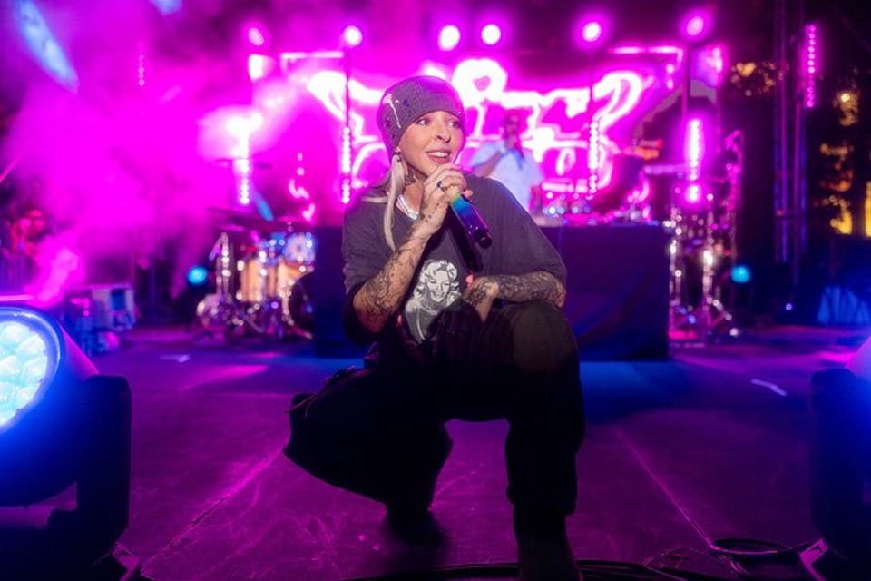 Quién es Young Miko, la cantante de 24 años que ha revolucionado la ...