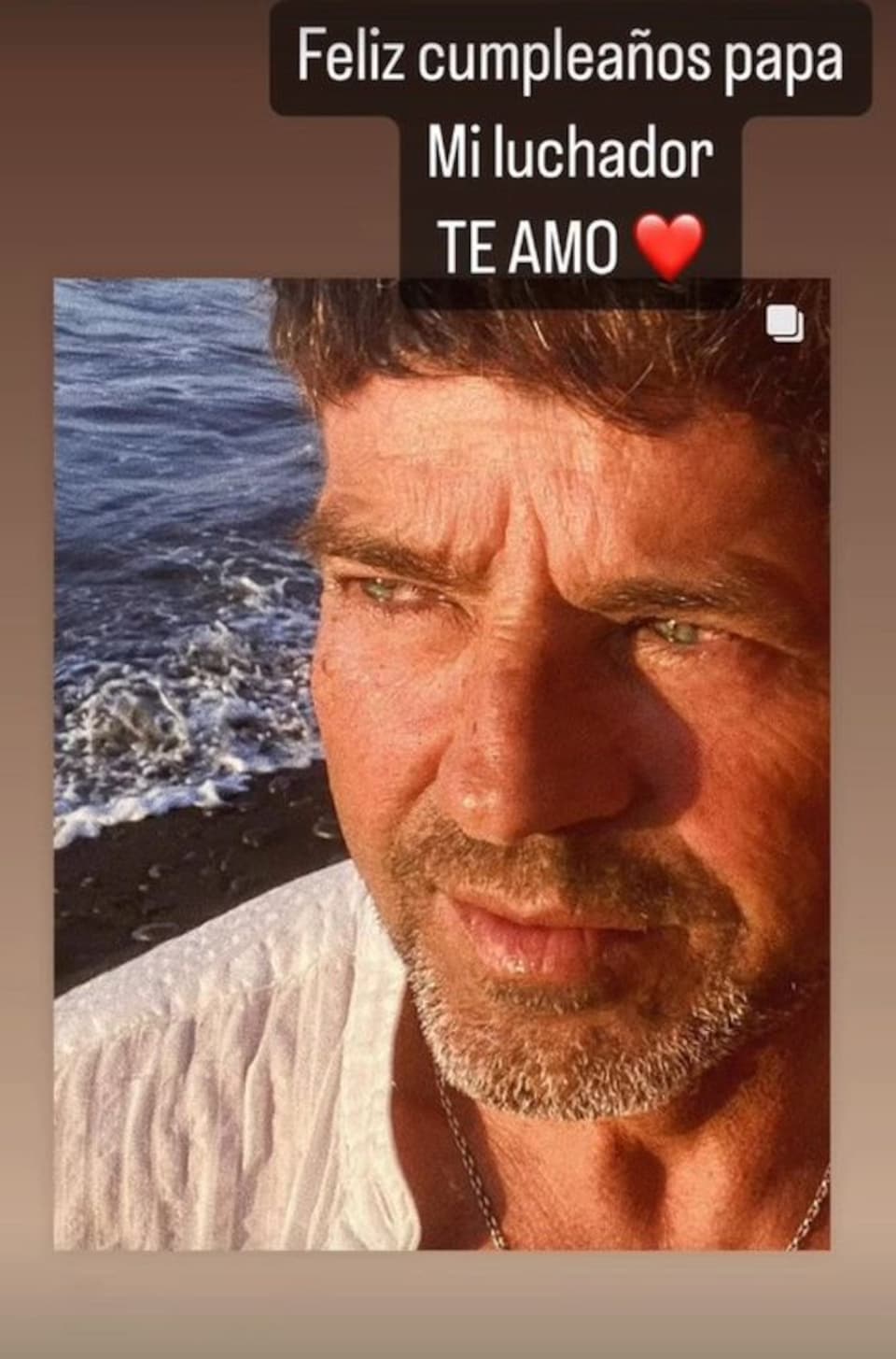 Así es Ramón, el atractivo padre de los hermanos Casas