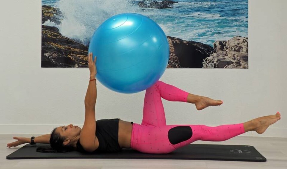 Ejercicios con 'fitball' para tonificar tu cuerpo