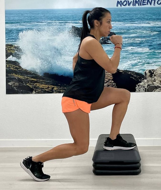 Ejercicios con 'step' para quemar calorías y tonificar tu cuerpo