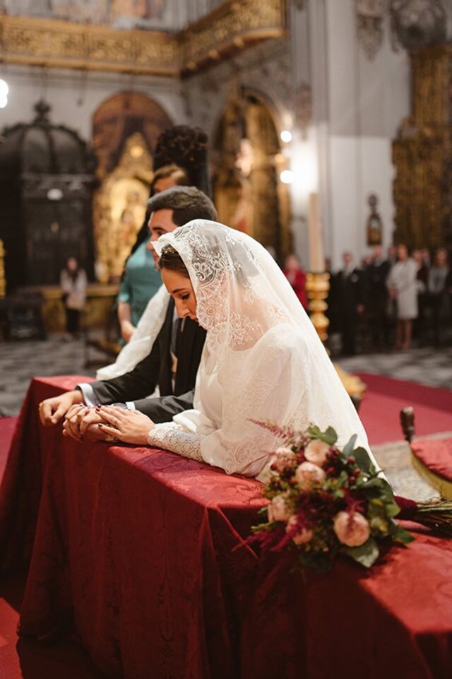 Velación nupcial: así se lleva a cabo el rito de la velación en una boda