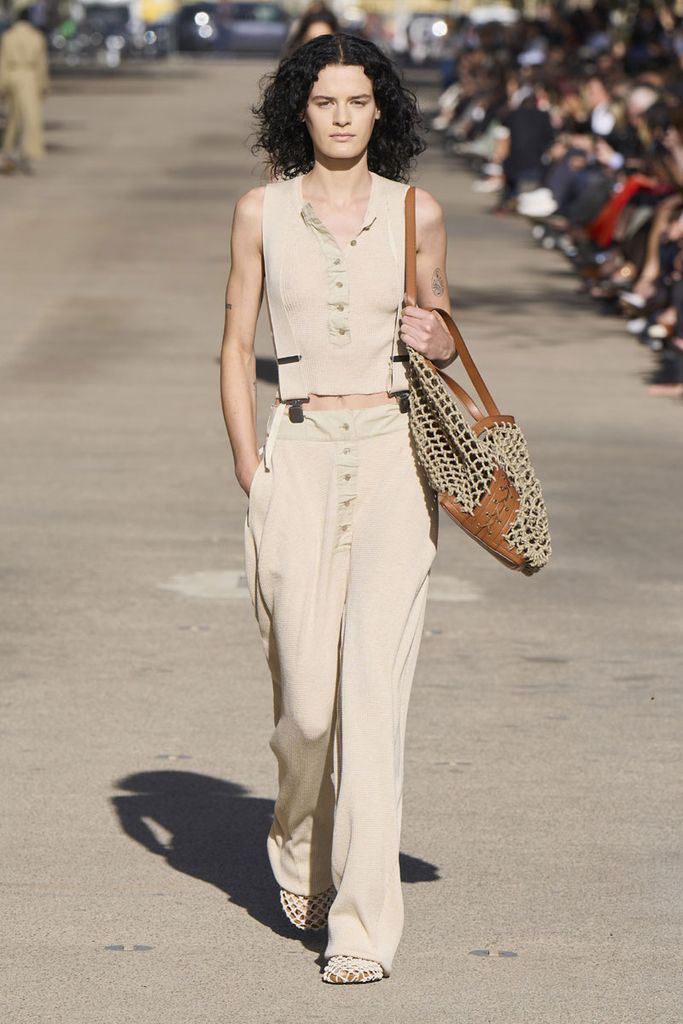 Guía de las tendencias de moda 2024: los mejores looks de pasarela