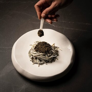 ¿Por qué las angulas son tan caras? El secreto detrás de este lujo ...