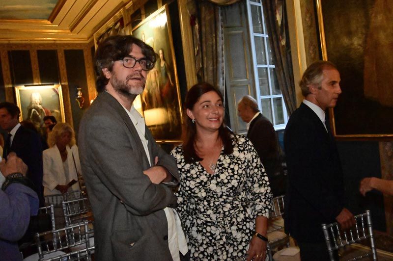 La familia Alba se reúne en la presentación del libro sobre Luis ...