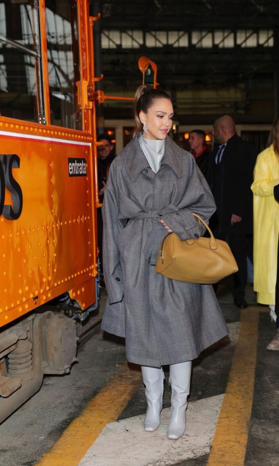 Jessica Alba tiene las botas que todas queremos | ¡HOLA!