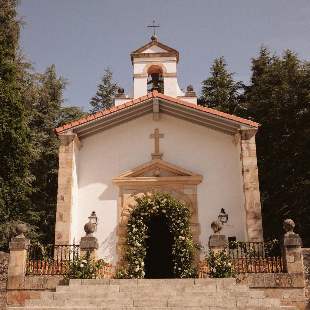 La elegante boda de Carmen Ballesteros Botín y Juan Diego García, en ...