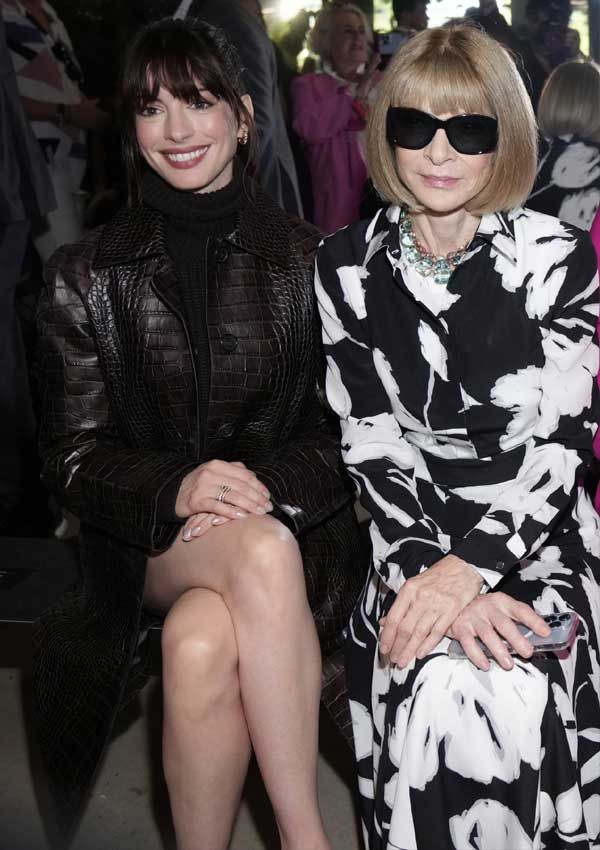 Anne Hathaway lleva el mismo look que en El diablo viste de Prada