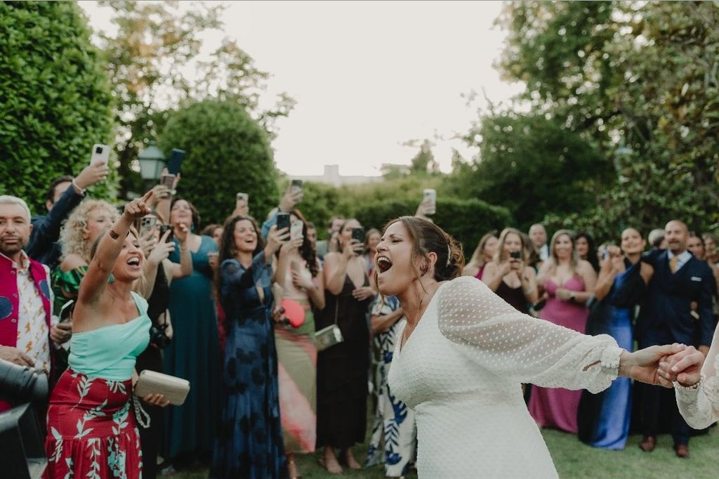 Así ha sido la boda televisiva de María Serrano e Irene Tejera junto a ...