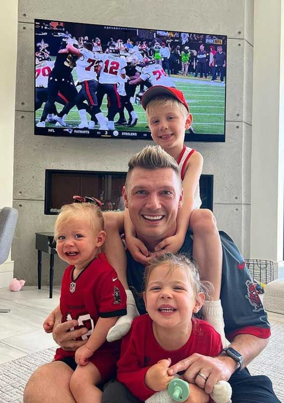 Nick Carter se refugia en sus hijos tras la muerte de su hermano Aaron ...