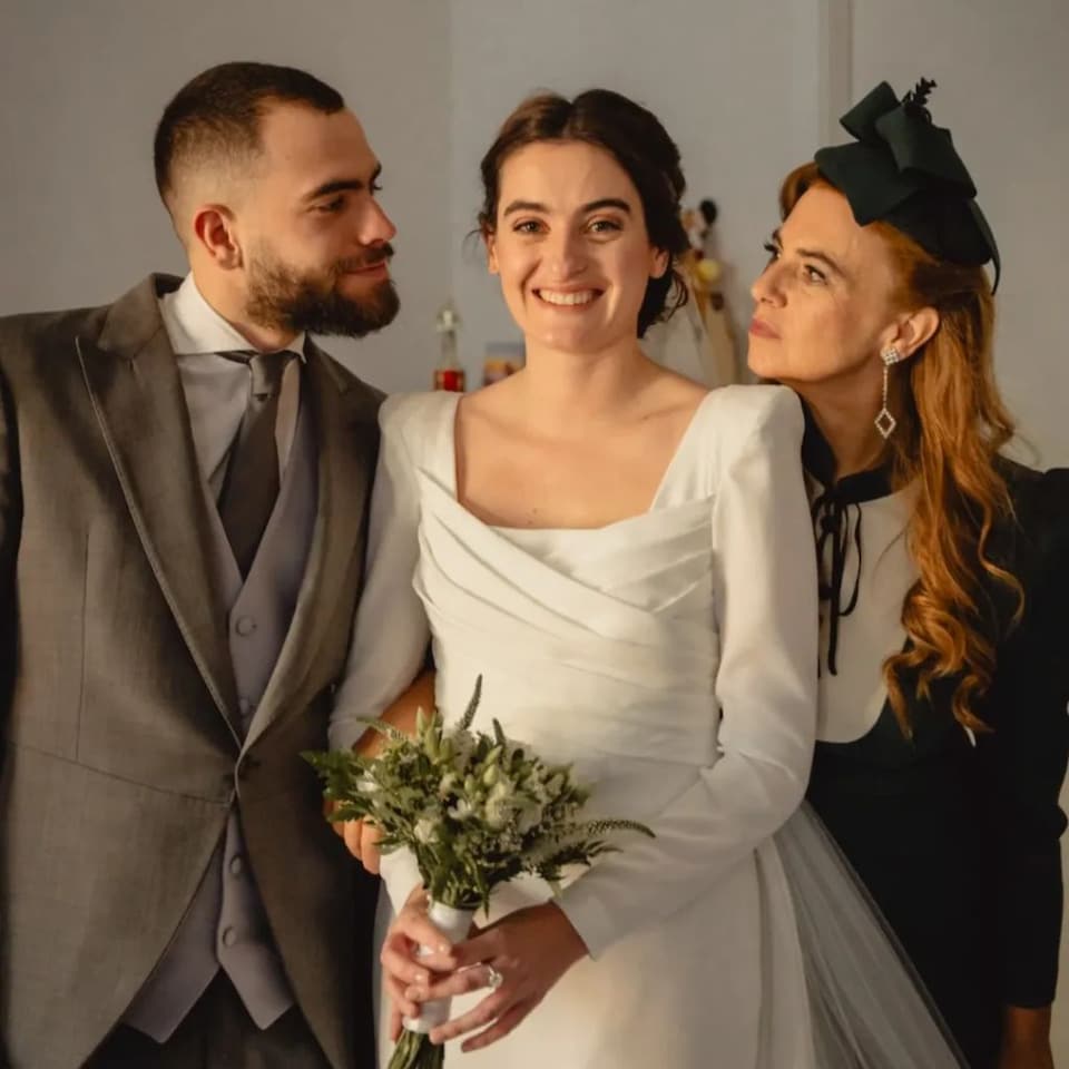 Lola Baldrich, de 'Médico de familia', celebra la boda de su hija, que ...