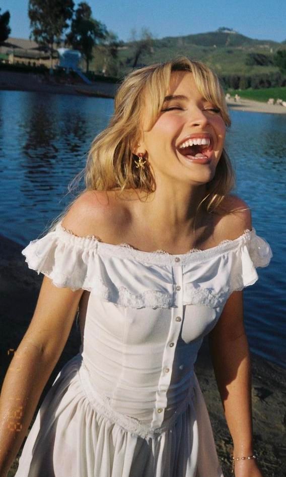 Las claves de estilo de Sabrina Carpenter | ¡HOLA!