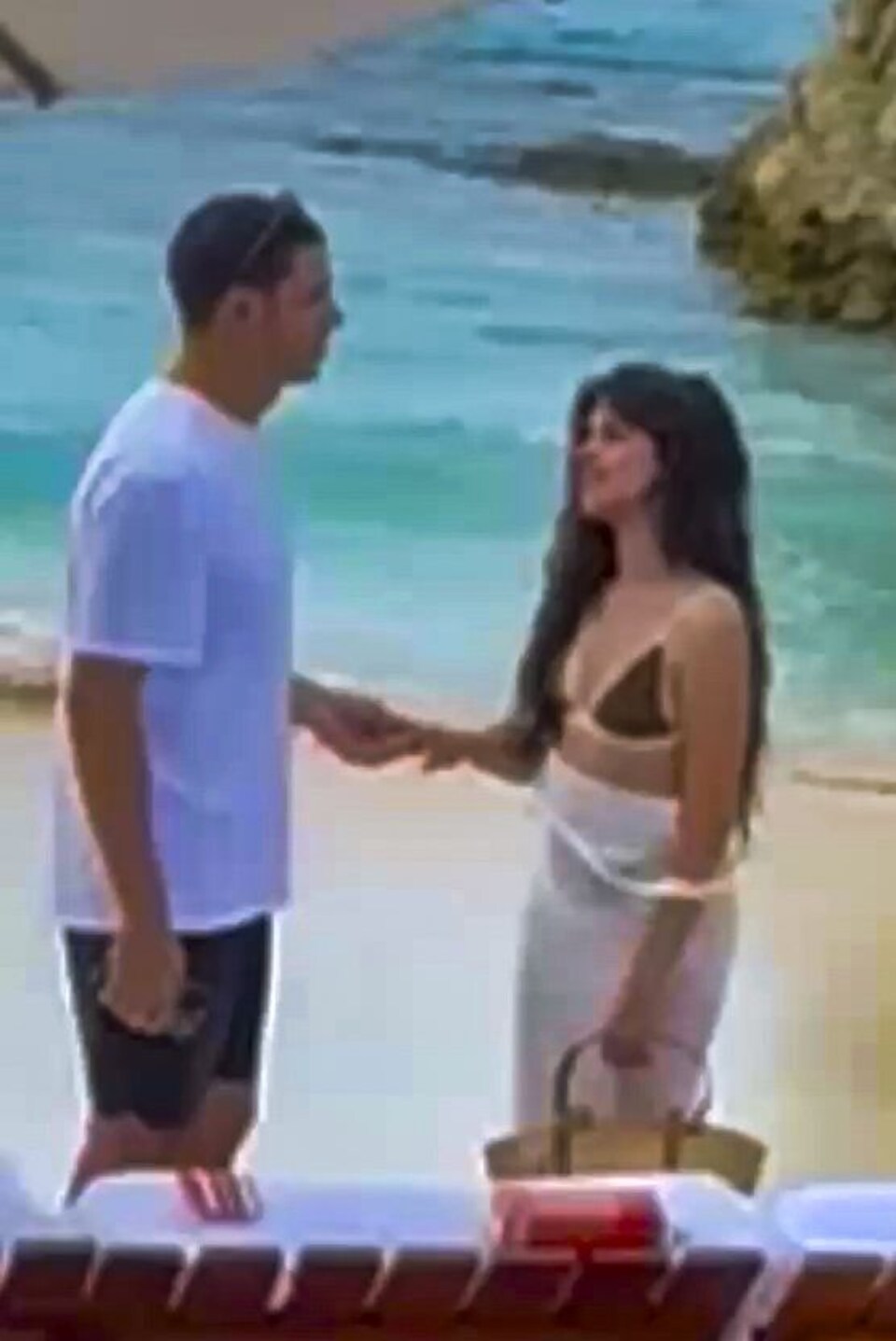 Camila Cabello y su romántico gesto con su millonario novio Henry Junior Chalhoub | ¡HOLA!