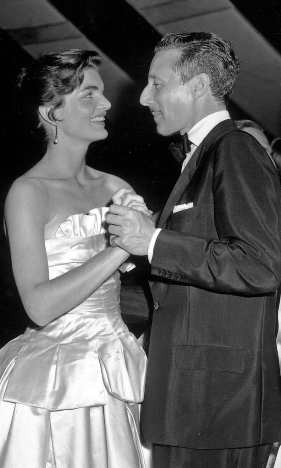 Oleg Cassini, el diseñador que conquistó a Jackie Kennedy y Grace Kelly