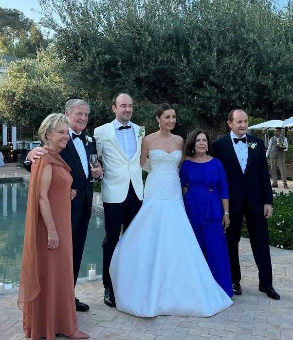 Mónica de Tomás y Laurent De Greef se dan el 'sí, quiero' en una ...