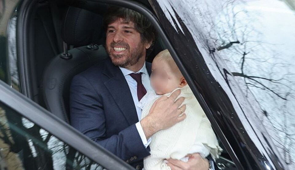 Isabelle Junot y Álvaro Falcó bautizan a su hija Philippa rodeados de familiares y amigos