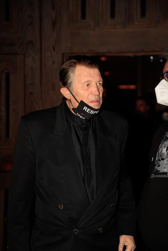 Concha Márquez Piquer, recordada en un funeral en el que su viudo ...