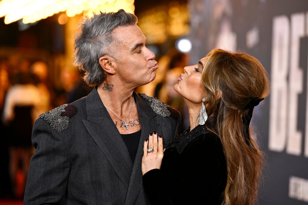 Robbie Williams, de estreno arropado por su mujer y su ex tras el ...