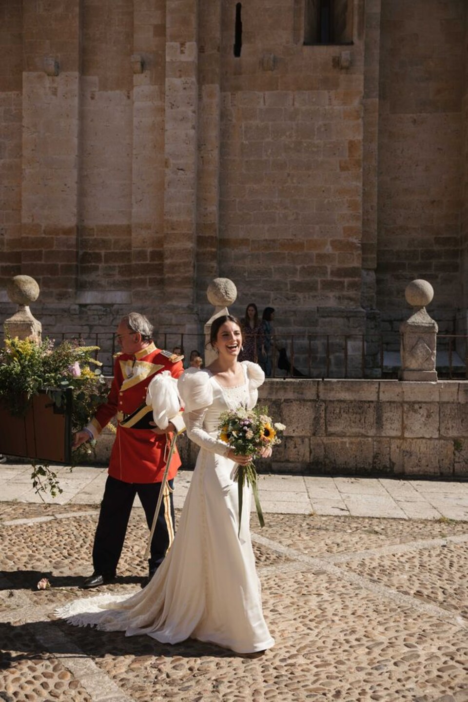 El vestido de novia de inspiración medieval y mangas con volumen para ...