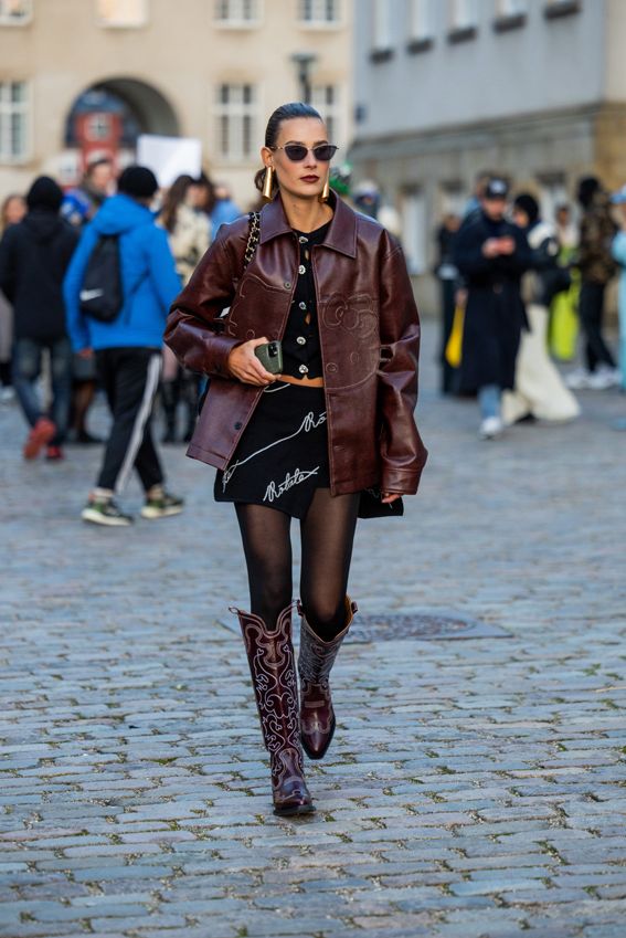 Cómo combinar las botas 'cowboy' más originales