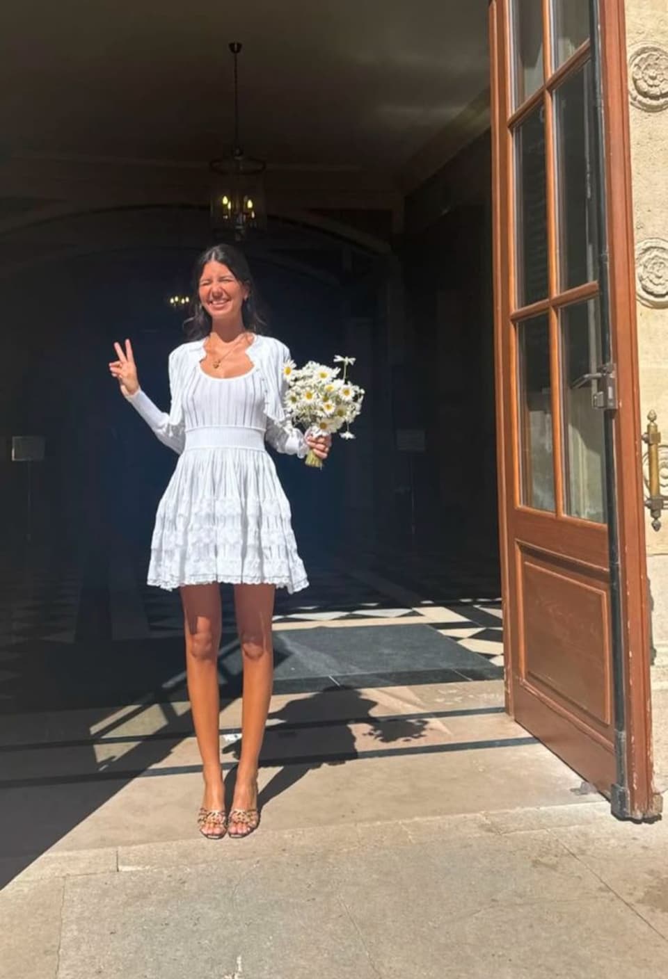 La modelo estrella de Zara se ha casado en París con un minivestido de ...