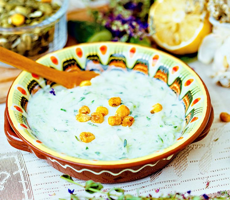Cómo hacer 'tarator', una de las mejores sopas frías del mundo