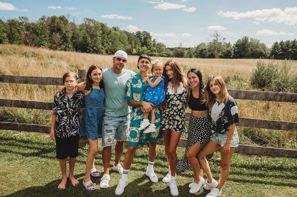 Conoce a los 4 hermanos de Justin Bieber en estas fotografías familiares