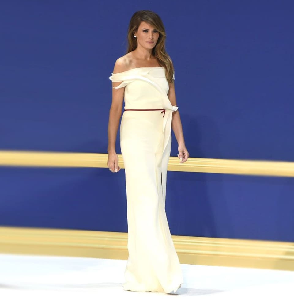Recordamos el estilo impactante de Melania Trump, que vuelve a convertirse en Primera Dama de EEUU