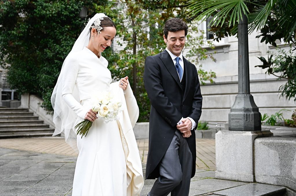 Todos los detalles del look nupcial de Nerea Zabala en su boda con ...