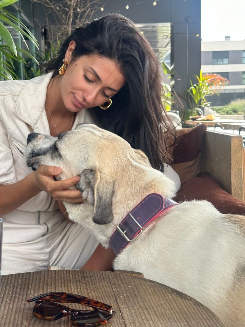 Descubrimos a Noor Ben Yessef, la periodista de informativos ...