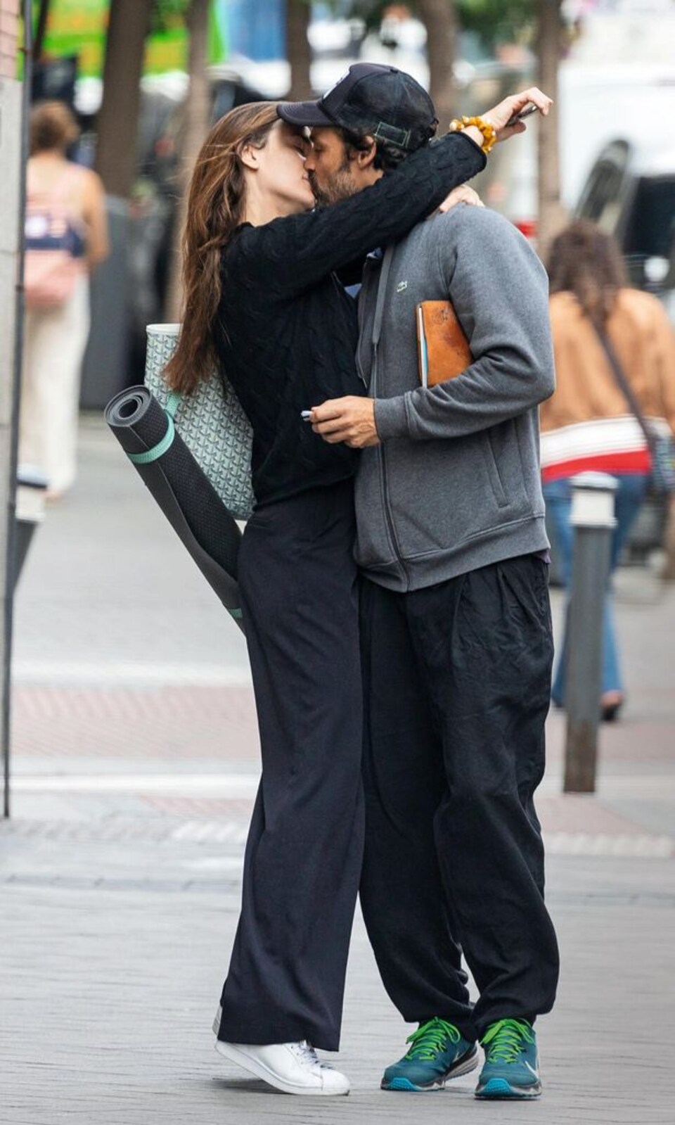 Iván Sánchez, beso de película con su novia, Irene Esser