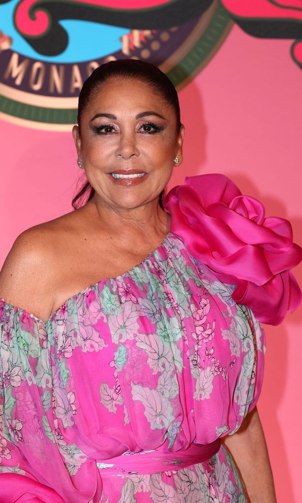¿Quién invitó a Isabel Pantoja al baile de la Rosa?