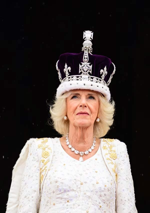 El broche de más de dos millones de euros que la reina Camilla ha ...