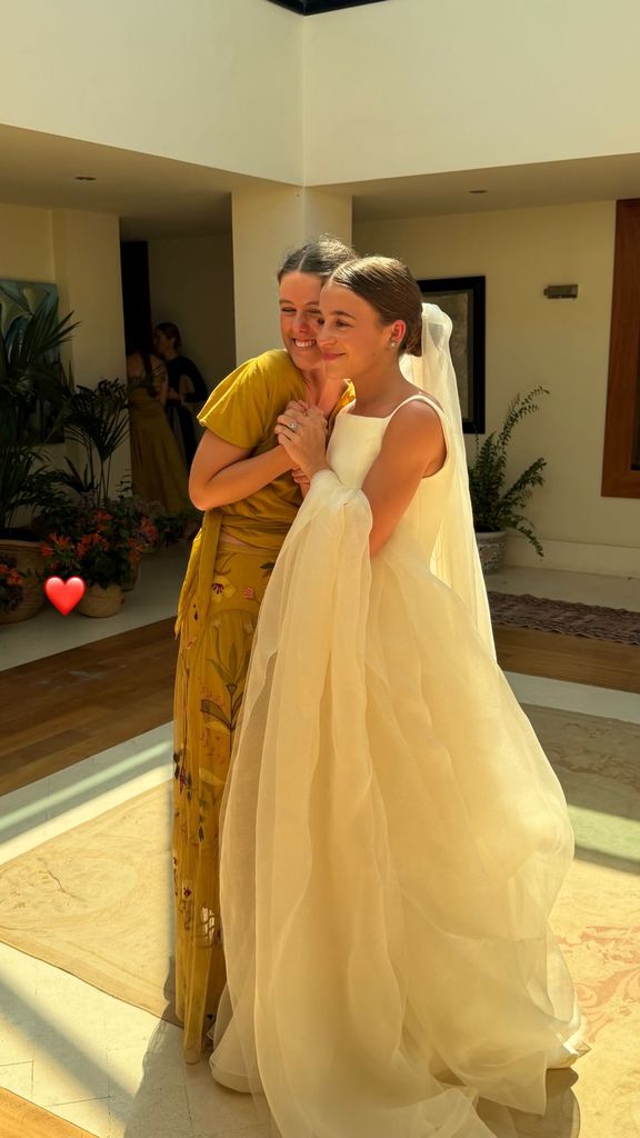 La emoción de Manuela Ochoa en la boda de unos amigos cuatro meses ...