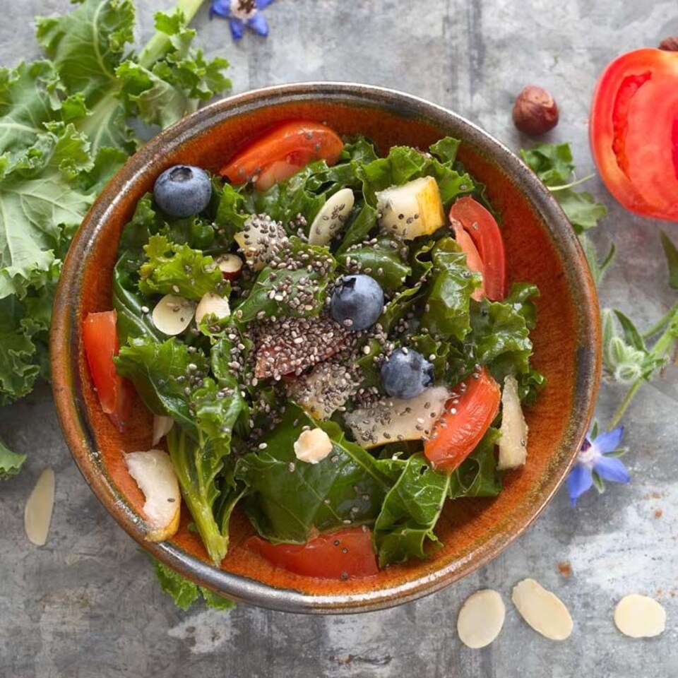 Ensaladas con kale: 10 recetas fáciles y muy ricas