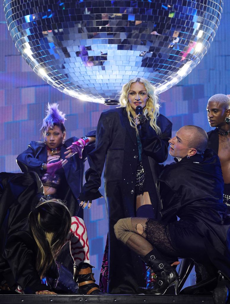 Todos los detalles del vestuario de Madonna en su gira 'The Celebration'