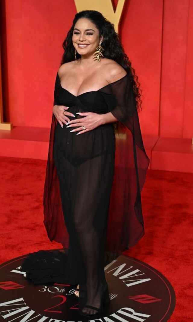 Vanessa Hudgens asiste a los Oscar con un manicure ombré | ¡HOLA!