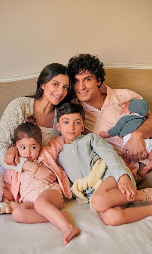 María García de Jaime y Tomás Páramo nos presentan a su tercer hijo