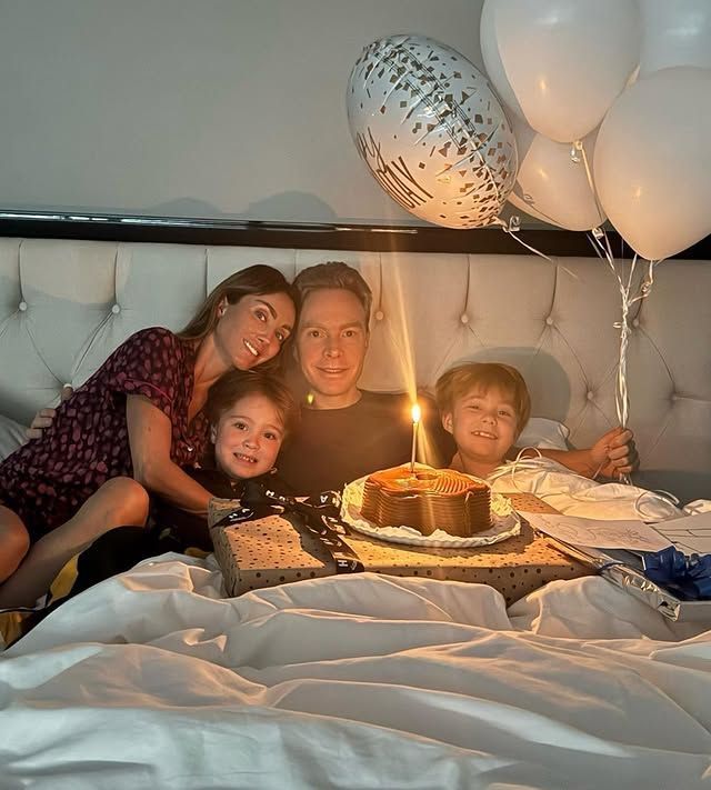 Anahí y Manuel Velasco celebran su décimo aniversario, con fotos ...