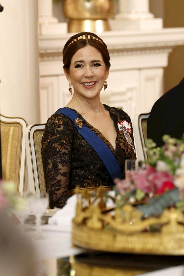Mary de Dinamarca brilla en la cena de gala de Finlandia con una joya histórica que no se veía ...
