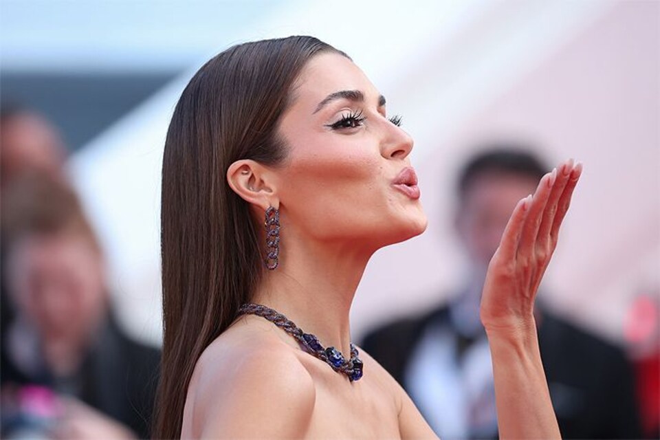 Así es la nueva película romántica que Hande Erçel protagonizará junto ...