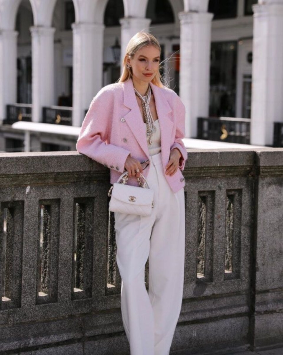 Blanco y beige: cómo combinar con estilo los tonos que adelantan el verano