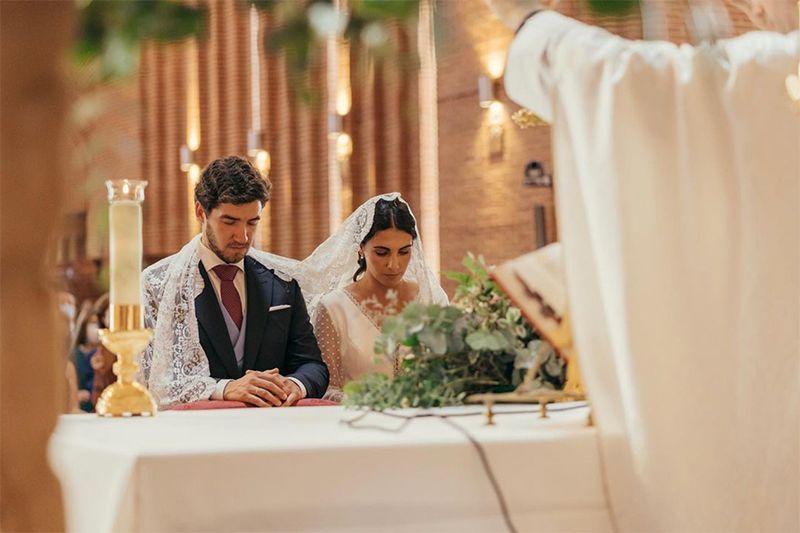 Rito de la velación nupcial: todos los detalles si te casas por la iglesia