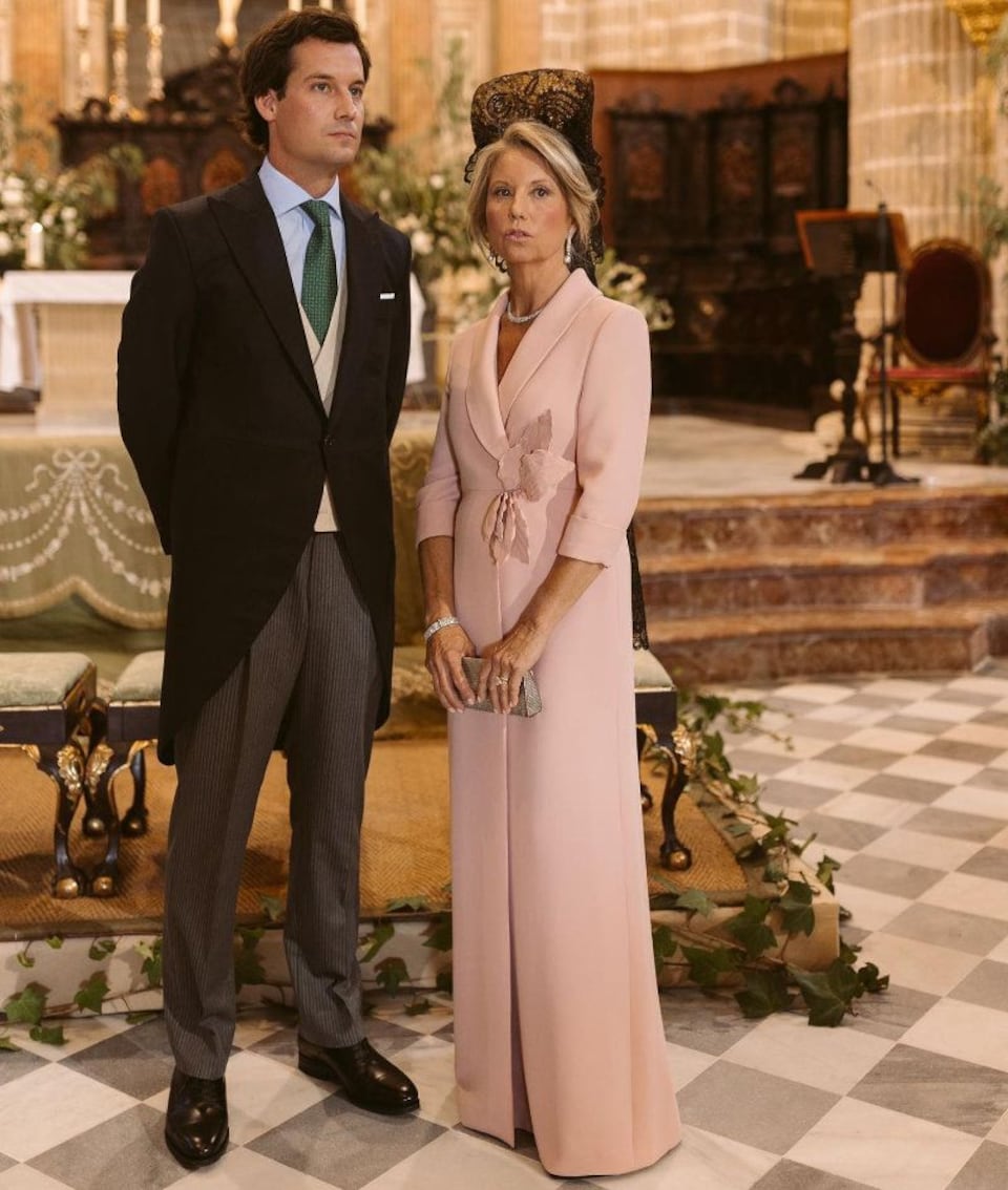 18 madrinas elegantísimas que inspirarán tu próximo look