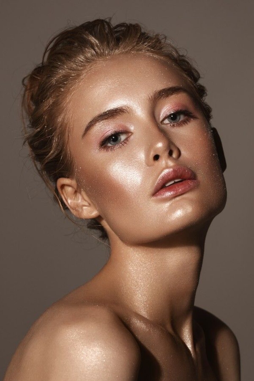 Los 8 iluminadores profesionales para aportar luz a tu rostro