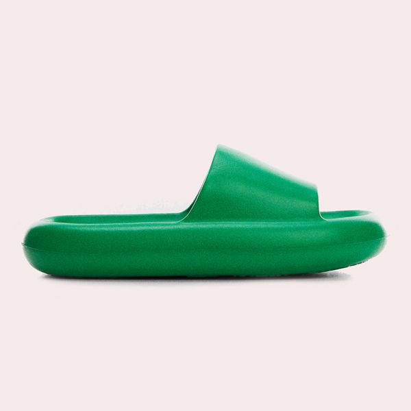 Las chanclas de moda más cómodas y bonitas del verano