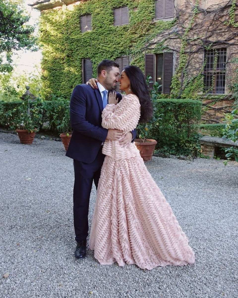 Ale Capetillo se queda maravillada con el lugar donde será su boda | ¡HOLA!